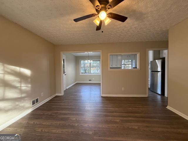 7016 Adel Lane