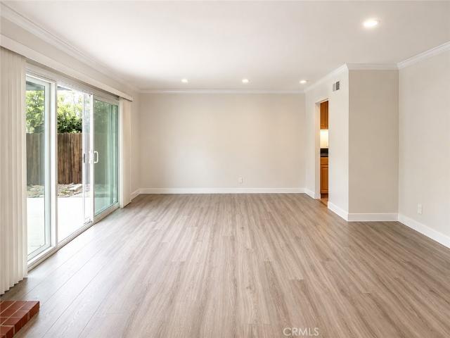 7016 Lofty Grove