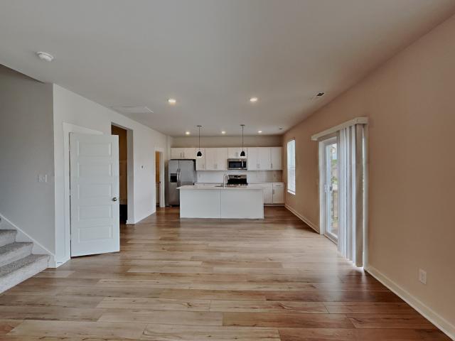 7016 Park Knoll Ln