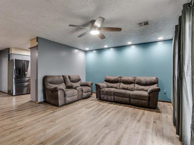 7017 NW 28th Street