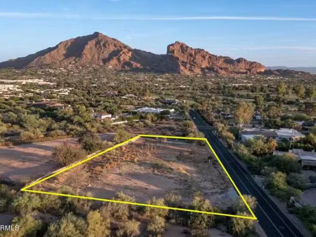 7017 N Desert Fairways Dr #19/ /, Paradise Valley, AZ 85253.
