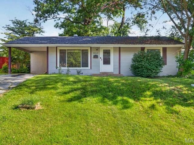 7017 Foxcroft Dr, Saint Louis, MO 63123