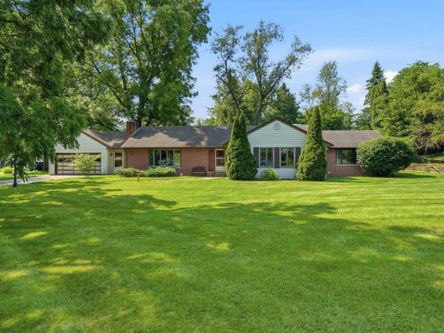 7017 Woodhue Ln, Fort Wayne, IN 46804