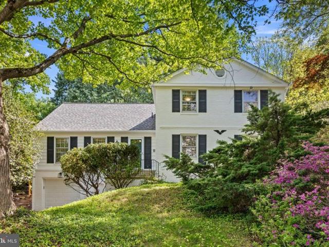 7018 Old Cabin Ln, North Bethesda, MD 20852