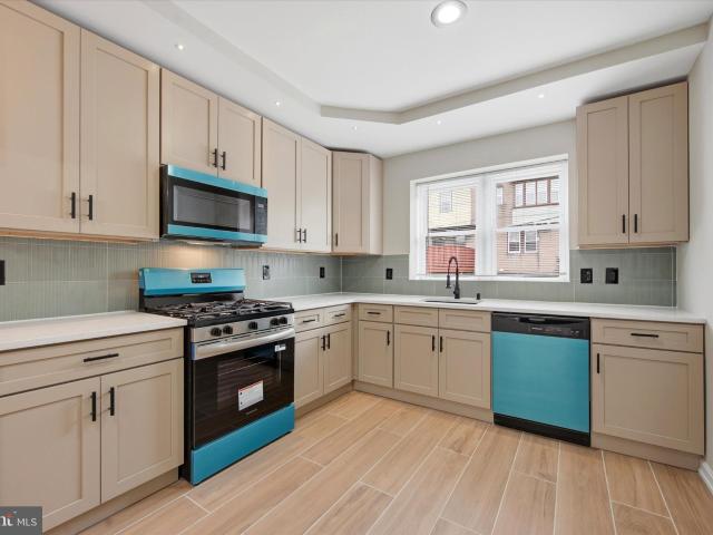 7018 Forrest Ave, Philadelphia, PA 19138 | MLS #PAPH2614