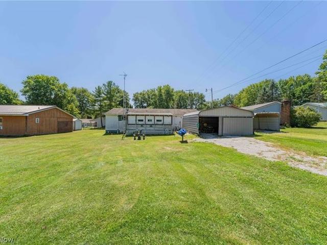 7018 Pymatuning Lake Rd, Andover, OH 44003