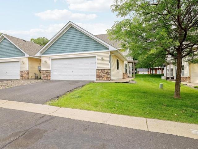 7018 15th St N, Oakdale, MN 55128