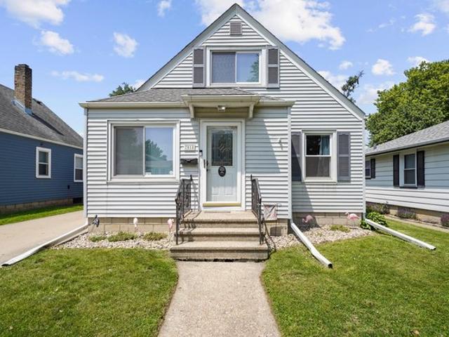 7018 31st Ave, Kenosha, WI 53142