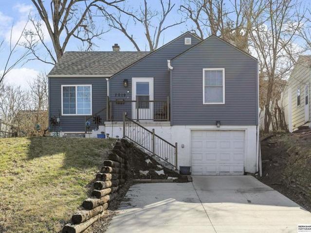 7019 N 33rd St, Omaha, NE 68112