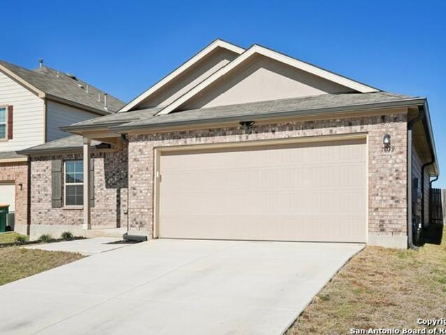 7019 Vista Loop