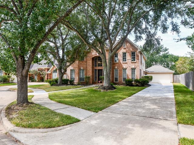 7010 Adobe Oaks Ct, Sugar Land, TX 77479 | MLS #18212 | Compass