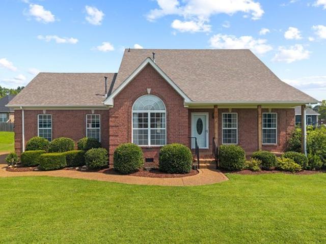7010 Buffalo Dr, La Vergne, TN 37086