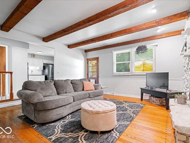 7010 Grosvenor Place