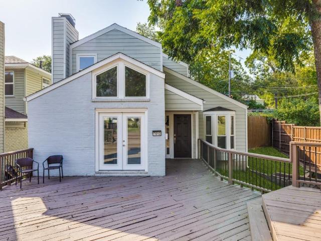 7010 San Mateo Boulevard