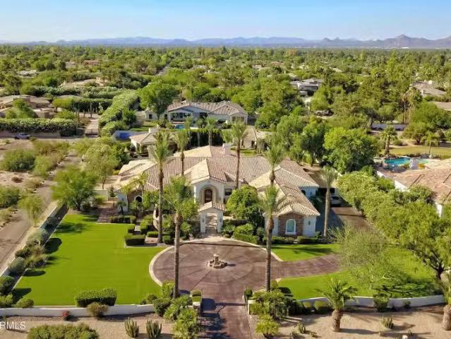 7012 E Hummingbird Ln, Paradise Valley, AZ 85253 MLS 6782671