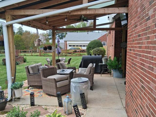 7012WARFIELD RD