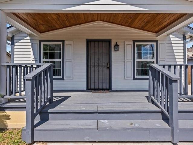 7013 Corsicana St, Houston, TX 77020