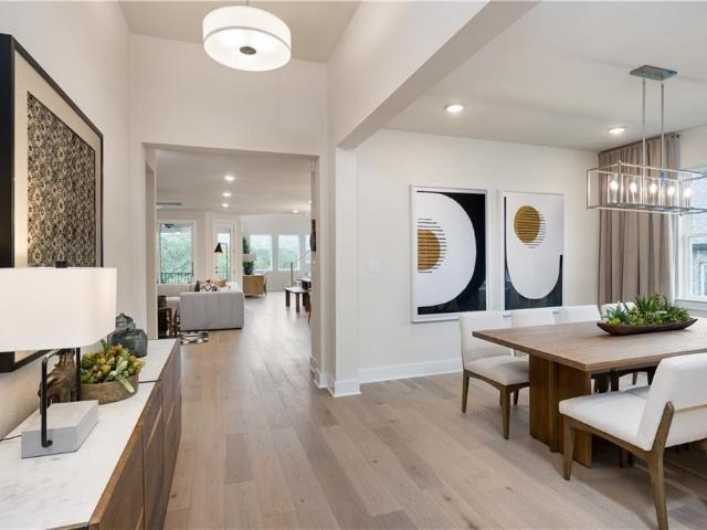 7013 Empresa Dr