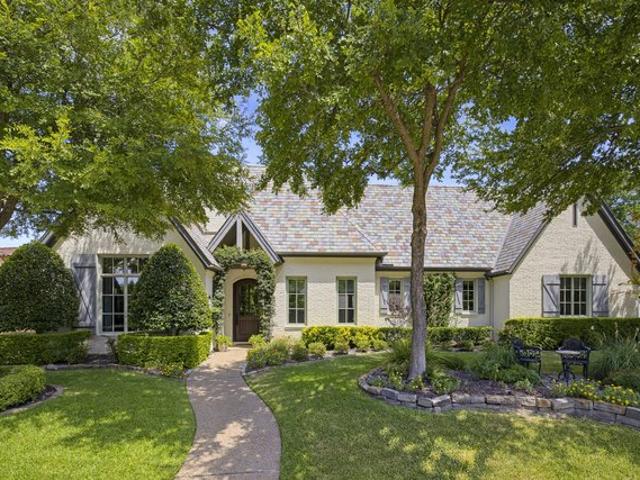 7013 Shinnecock Hills Dr, Fort Worth, TX 76132
