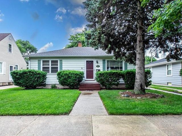 7013 43rd Ave, Kenosha, WI 53142