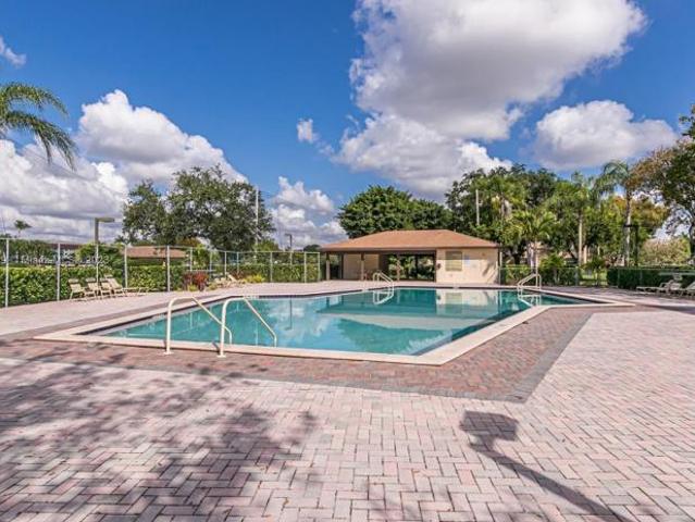 701 128th Ave SW #202F, Pembroke Pines, FL 33027