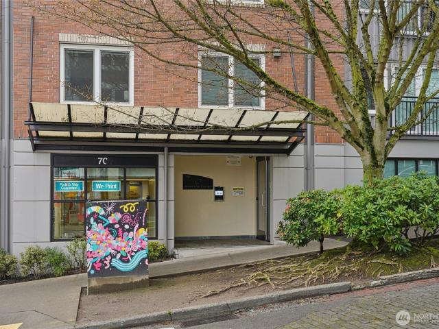 701 1st Ave N, Unit 204, Seattle, WA 98109 | MLS #2495 | Compass