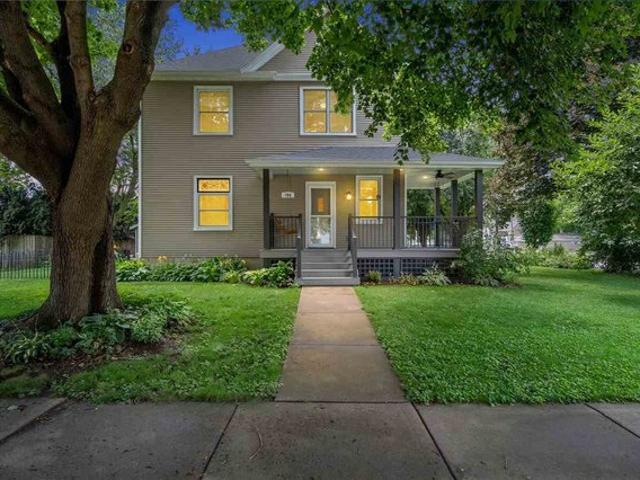 701 7th St, Durant, IA 52747