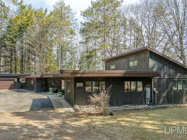 701 & 705 N Bluff Drive