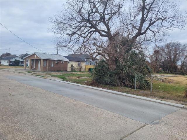 701 70 st, Gretna, LA 70053 | MLS #2493 | Compass