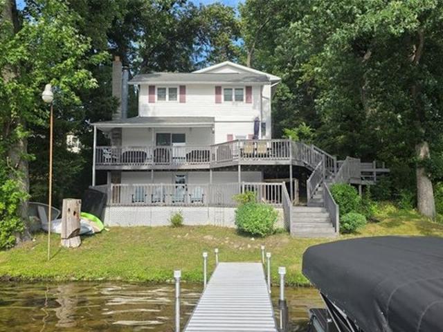 701 Community Dr, Pennfield Township, MI 49014