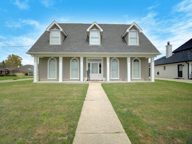 701 Cazalard St, Belle Chasse, LA 70037