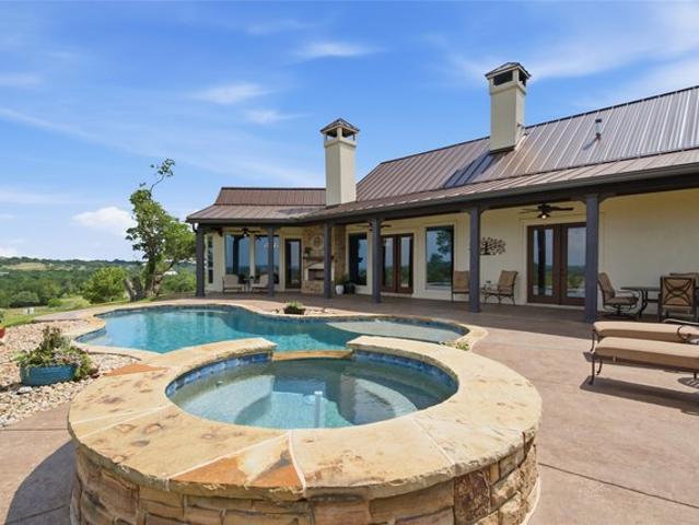 701 Cactus Rio Dr, Weatherford, TX 76087