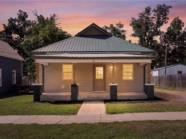 701 Church St, Neodesha, KS 66757