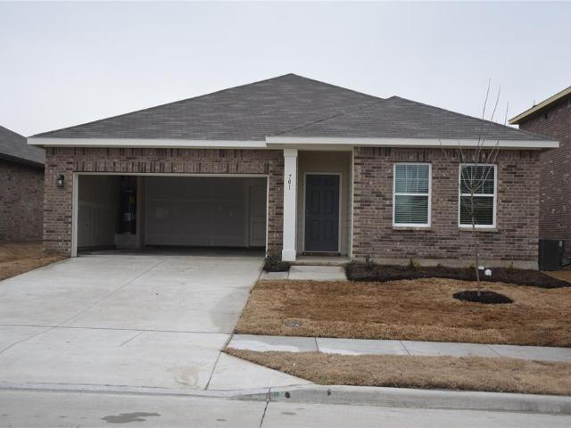 701 Cherry Blossom St, 3 beds, 2 full baths