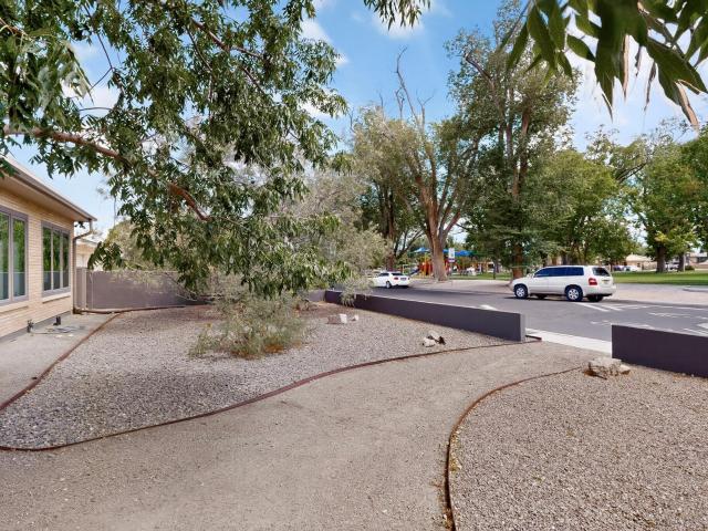 701 Alvarado Drive NE