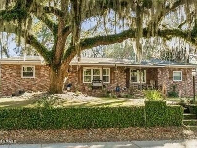 701 Battery Creek Rd, Beaufort, SC 29902