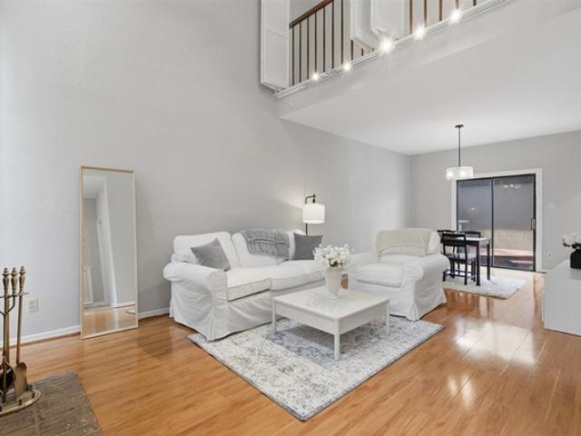 701 Bering Dr Unit 102, Houston, TX 77057