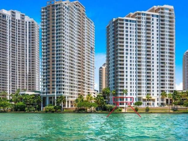 701 Brickell Key Blvd #303, Miami, FL 33131