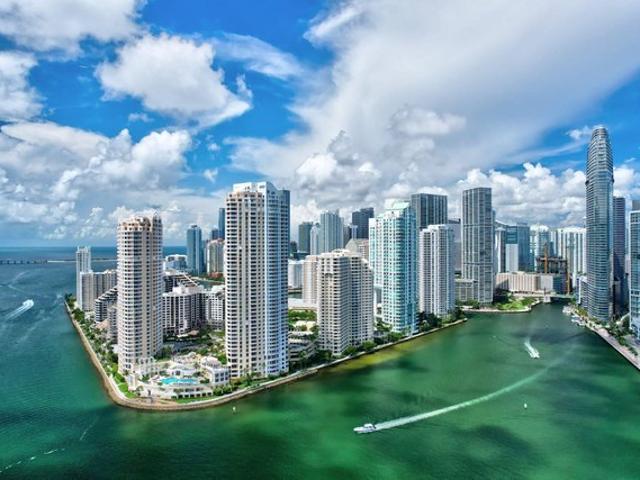 701 Brickell Key Blvd Apt 1604, Miami, FL 33131