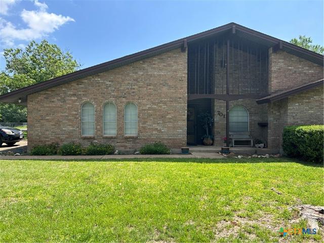 701 Golf Course Rd, Gatesville, TX 76528 | MLS #611797 | Compass