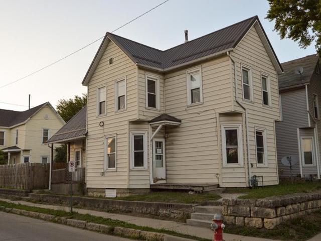 701 Garfield Ave, Dubuque, IA 52001