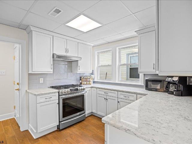 701 E 4th Street