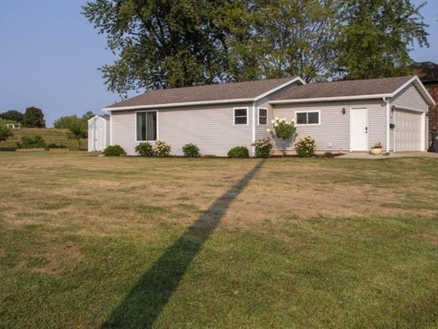 701 E 2nd St, Marshfield, WI 54449