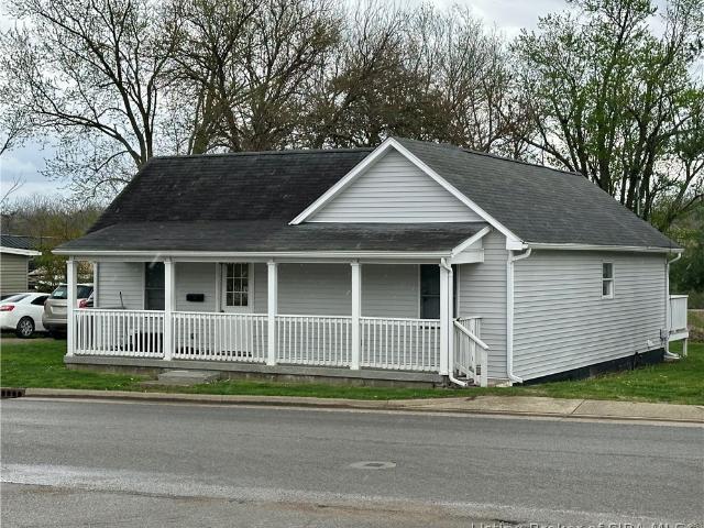 701 E Hackberry Street
