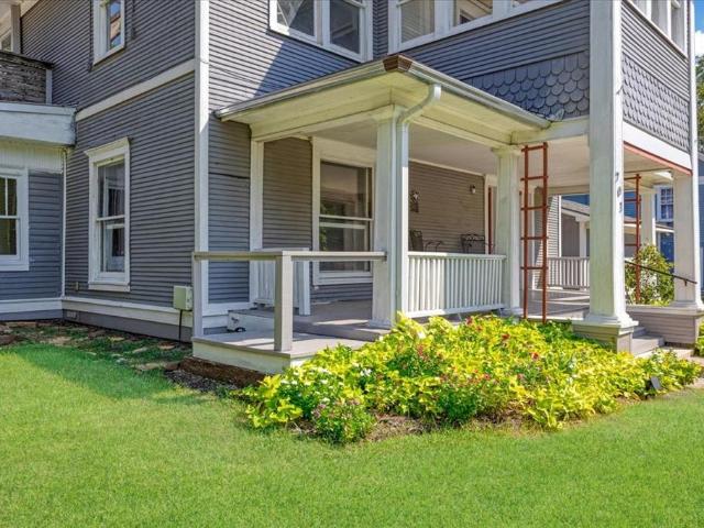 701 E Main St, Whitesboro, TX 76273 | MLS #21065 | Compass