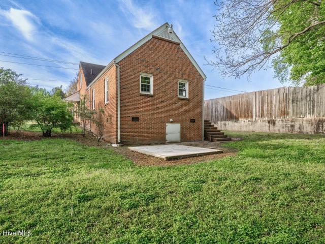 701 E Nash Street