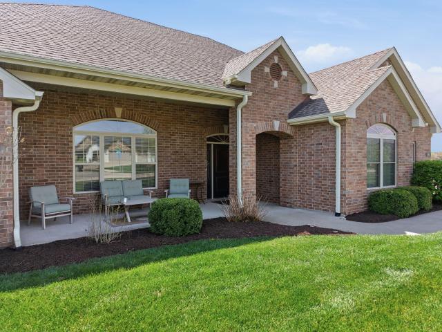 701 e old hawthorne dr