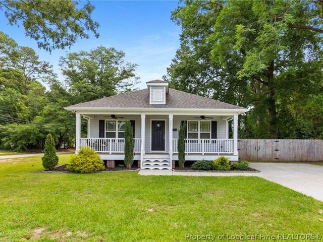 701 E Pearsall St, Dunn, NC 28334