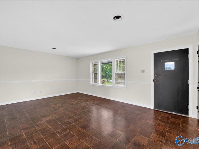 701 Eleanor Drive SW