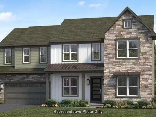 701 ESTATE DR, MECHANICSBURG, PA 17055 Single Family Residence.